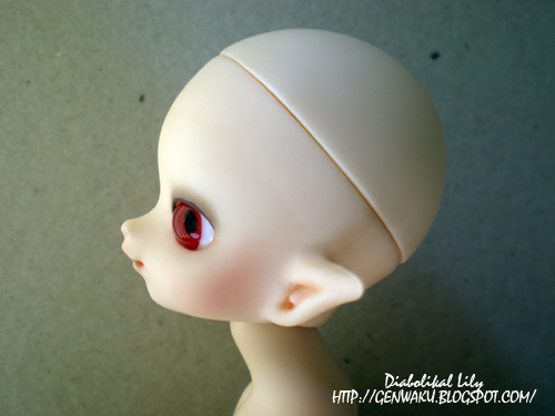 Sionnach Toys: My first face-up / Mi primer maquillaje
