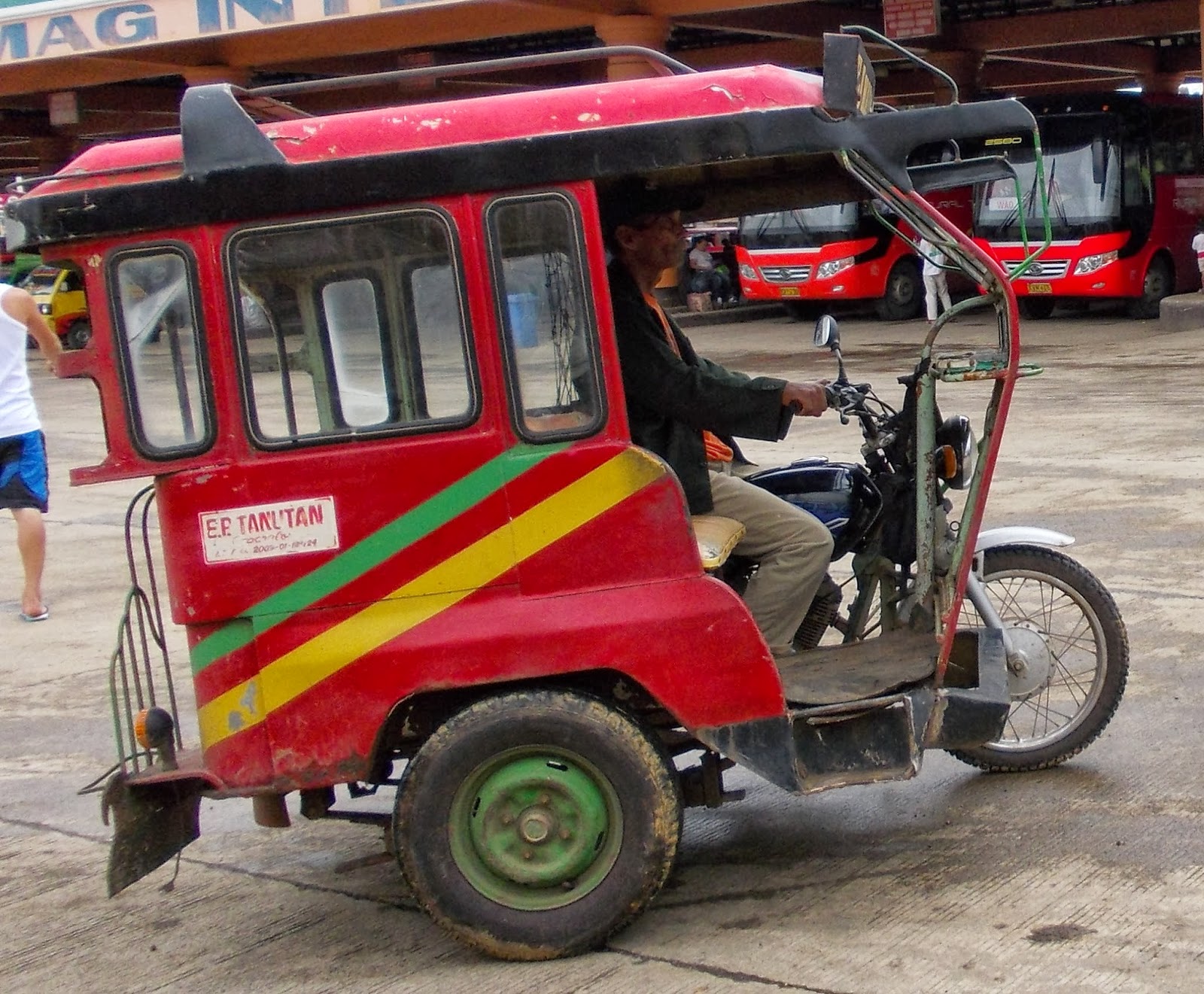 Mindanao Snapshots: Bukidnon: Maramag tricyles