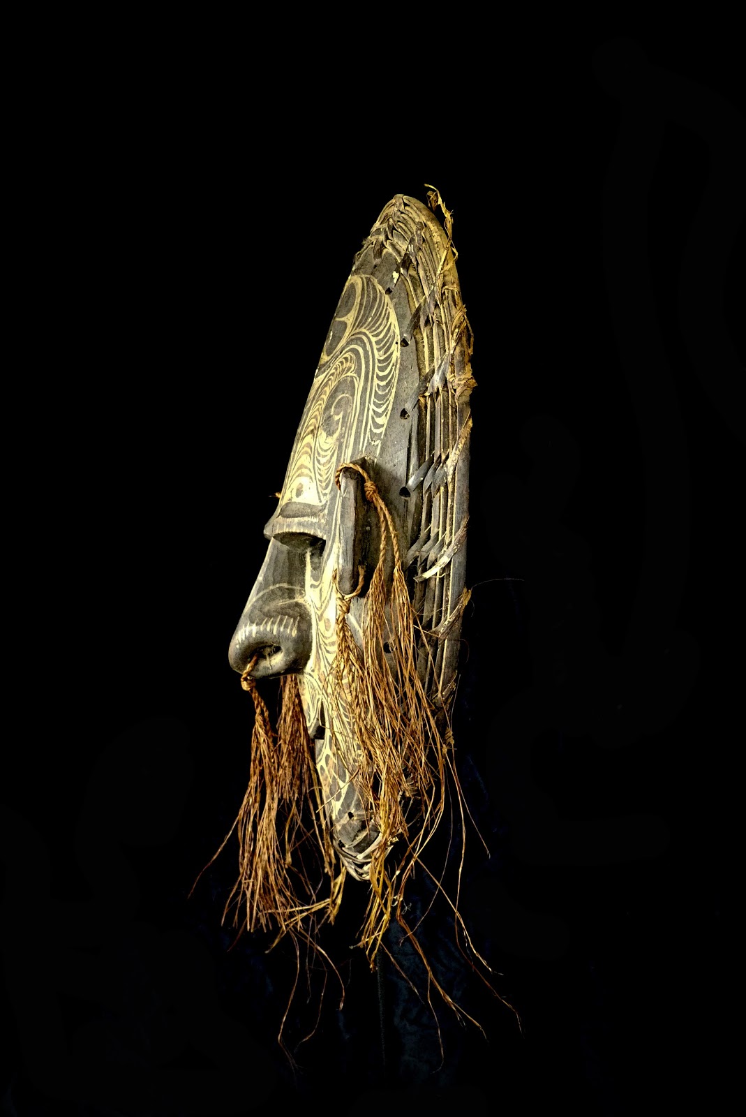 FONDS D'ATELIER: Tribal Mask Sepik
