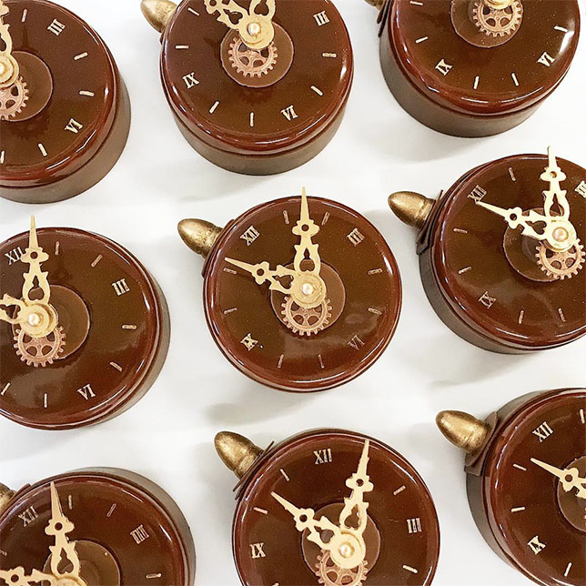 Artist of the day: Artist of the day, December 15-16: Amaury Guichon ...