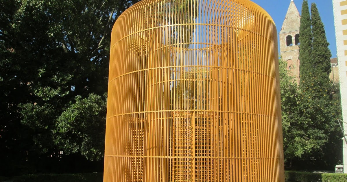 Peter Mullins' Blog: Ai Wei Wei's Gilded Cage