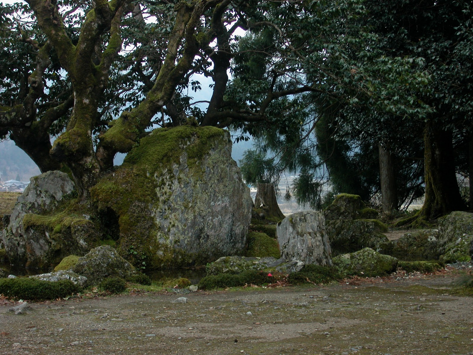 Robert Ketchell's blog: A Piece Of Stone Setter's Magic