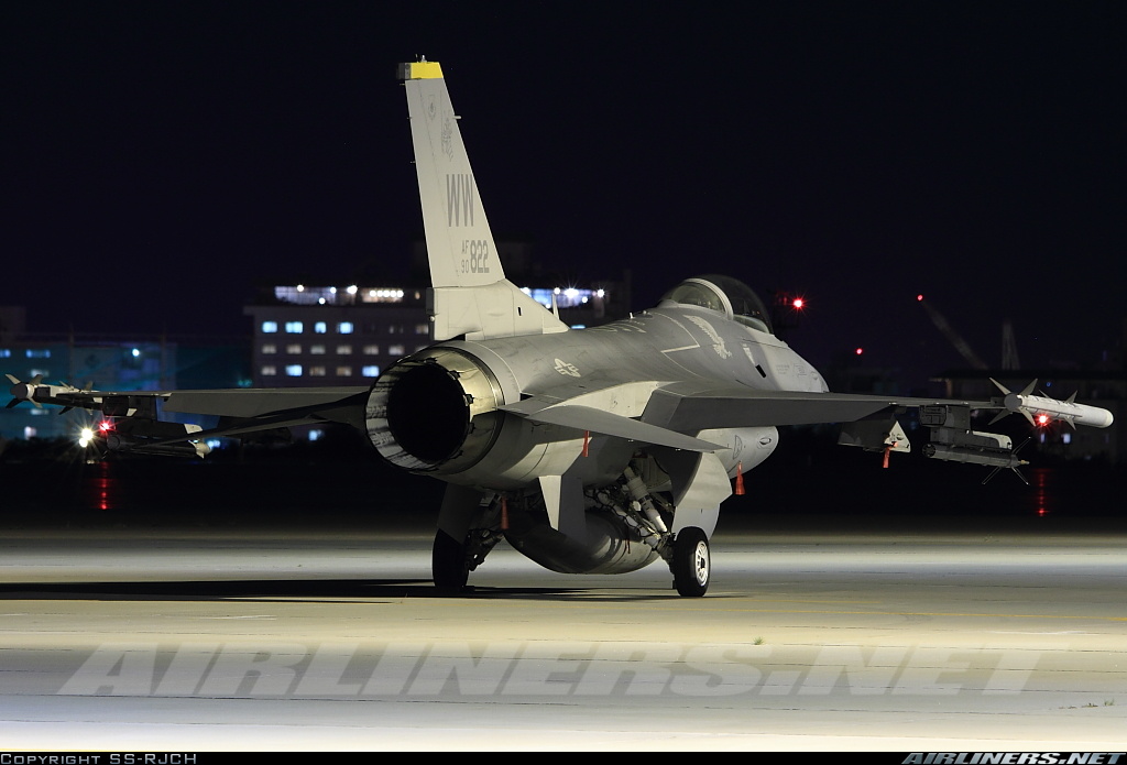 MILITARY: 대한민국 공군 전투기 (KF-16)