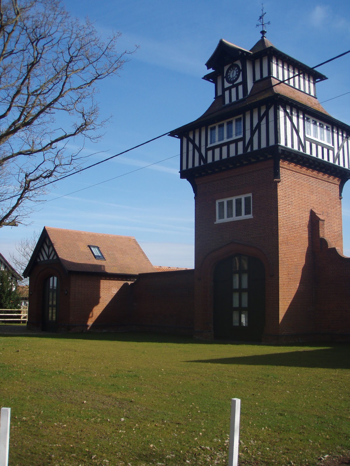 British Water Tower Appreciation Society: Herringswell Manor and Water ...