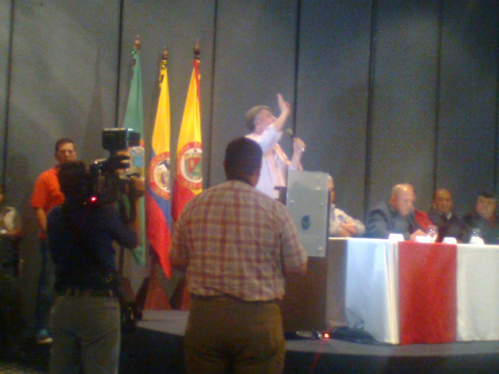 INFORMATIVO LINTERNA ROJA: JUAN MANUEL ARANGO VELEZ HABLA CON SUS ...