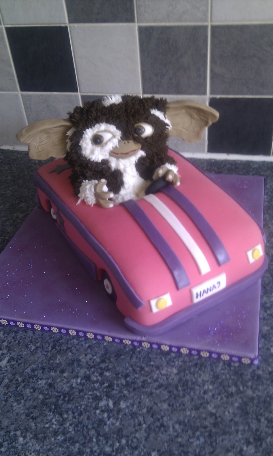 Sam's Cakes: Gizmo (Gremlins) cake