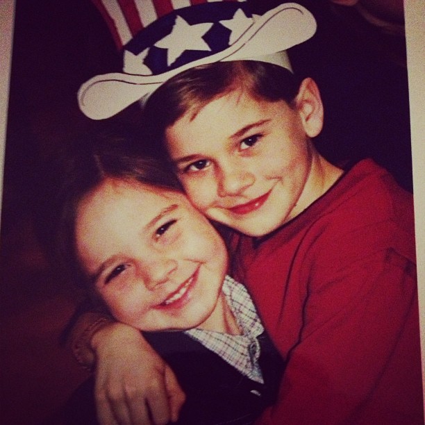 Gracie Benward posta foto com Luke, quando menores em Instagram « Luke ...