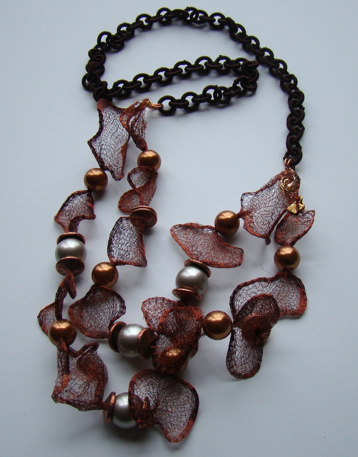 MODERN EXPRESSIONS: Artistic Wire mesh designs review