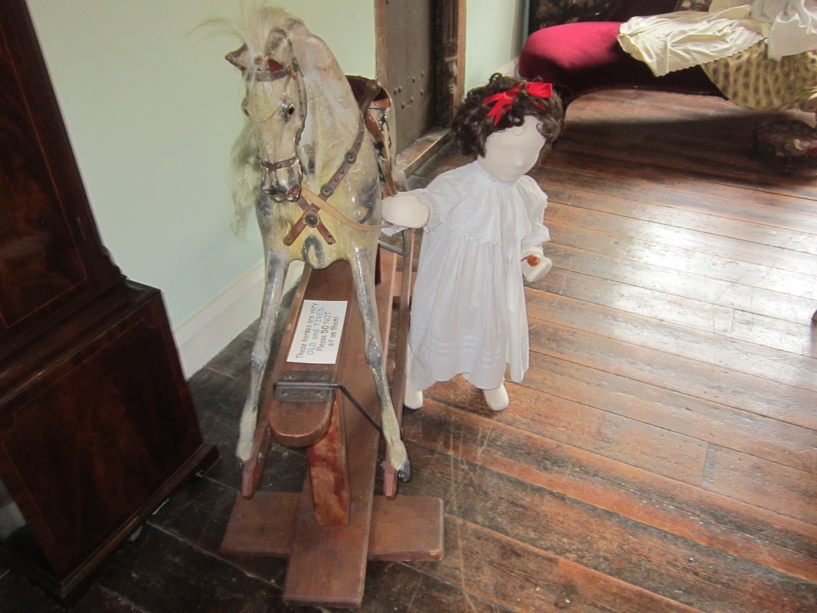 Vraie fiction: Creepy Faceless Doll