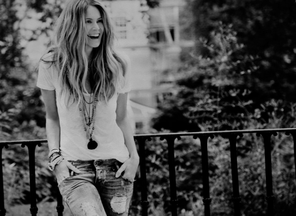 Miaamos lifestyle blog: Elle McPherson. Models Inspiration on a daily ...