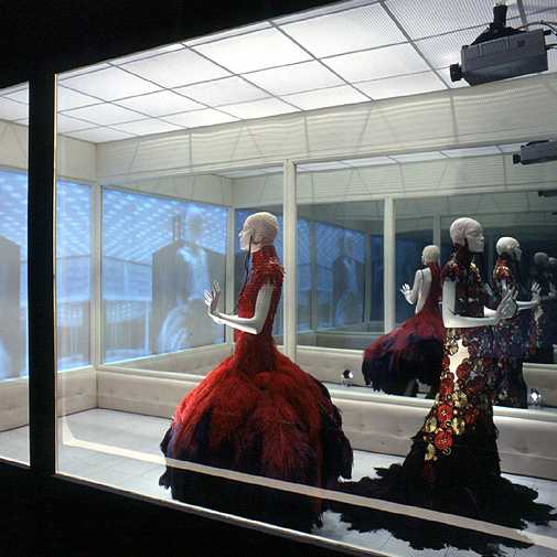 Ma Cherie, Dior: Voss, Alexander McQueen, Spring 2001