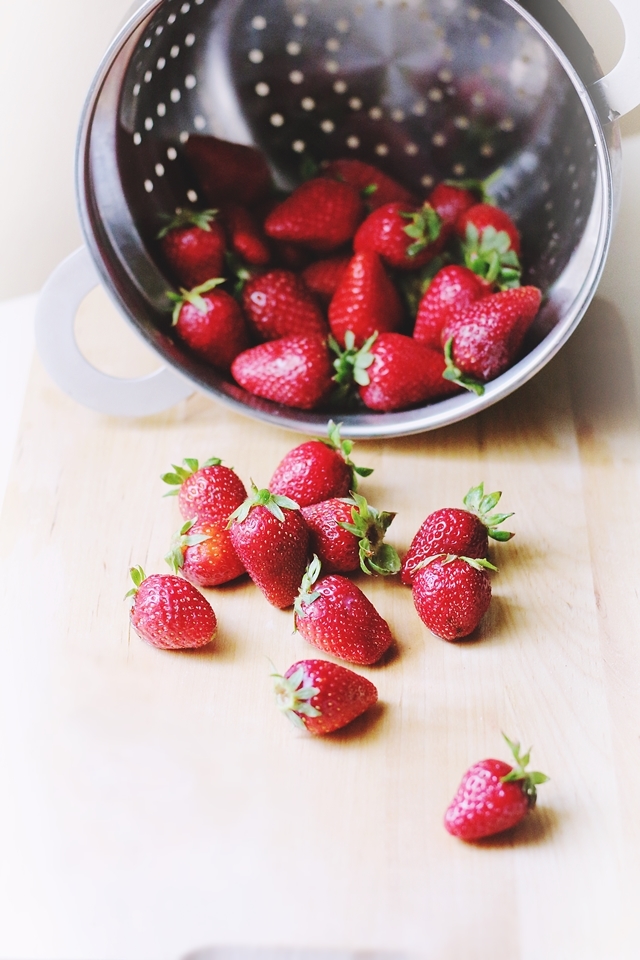 CUT and DRY : Spring and Strawberries