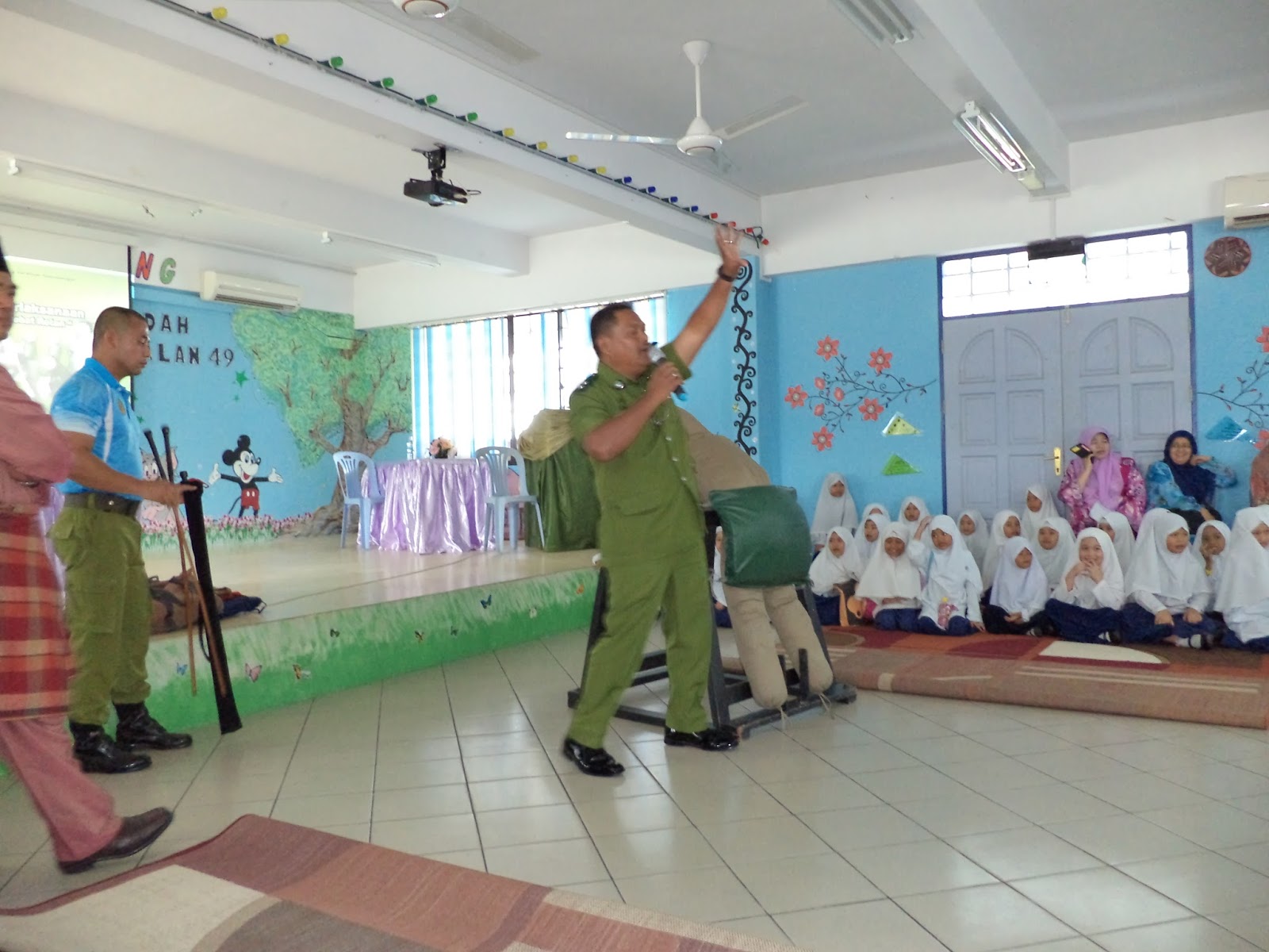 Sekolah Ugama Lambak Kanan Jalan 49: TAKLIMAT JABATAN PENJARA DAN CARA ...