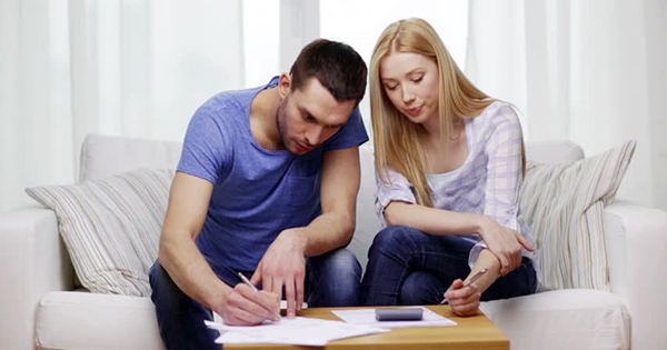 4 Helpful Tips and Tricks for Living on a Budget