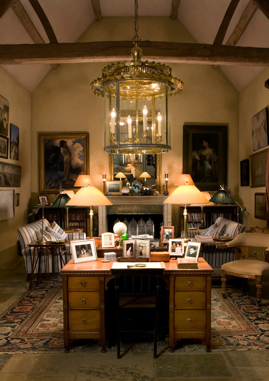 Political Style: Lighting Tips from Charles Edwards