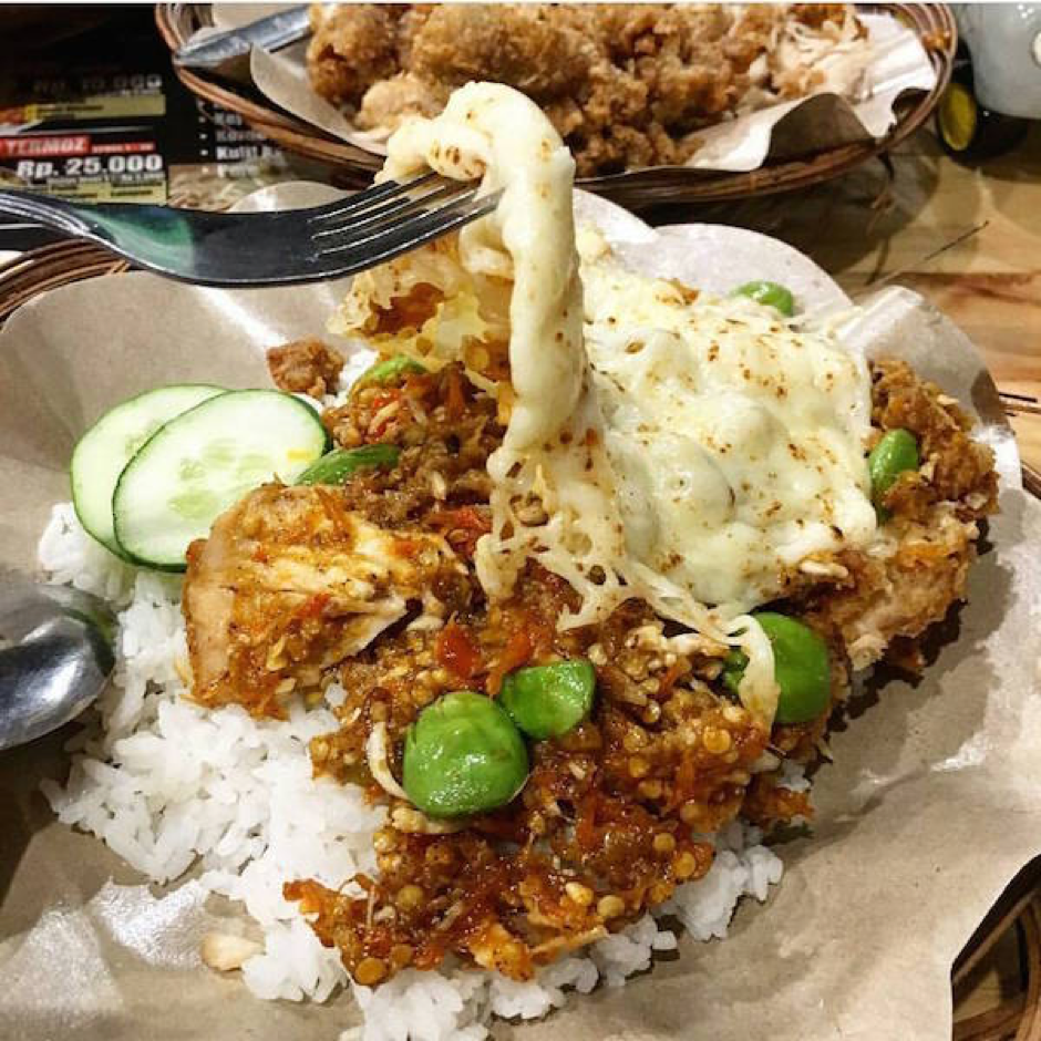 5 Menu Ayam Geprek di Jakarta Yang Wajib Kamu Coba - Yuk Tanya Kuliner