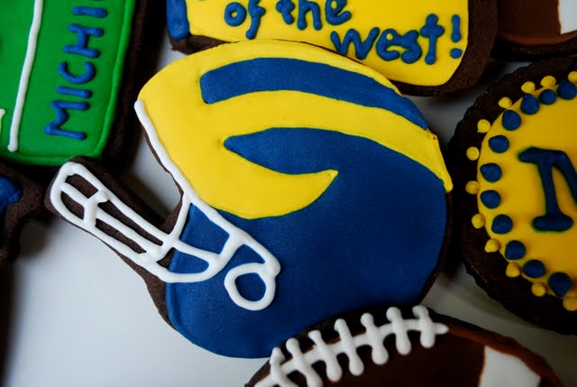 Bittersweet Bric-a-Brac: "Go Blue" Cookies
