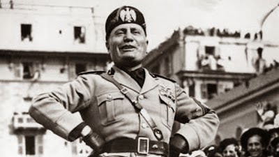 Ψονθομφανήχ: Μπενίτο Μουσολίνι (Β’) - Ακόμα και στο Θεό έστελνε ...
