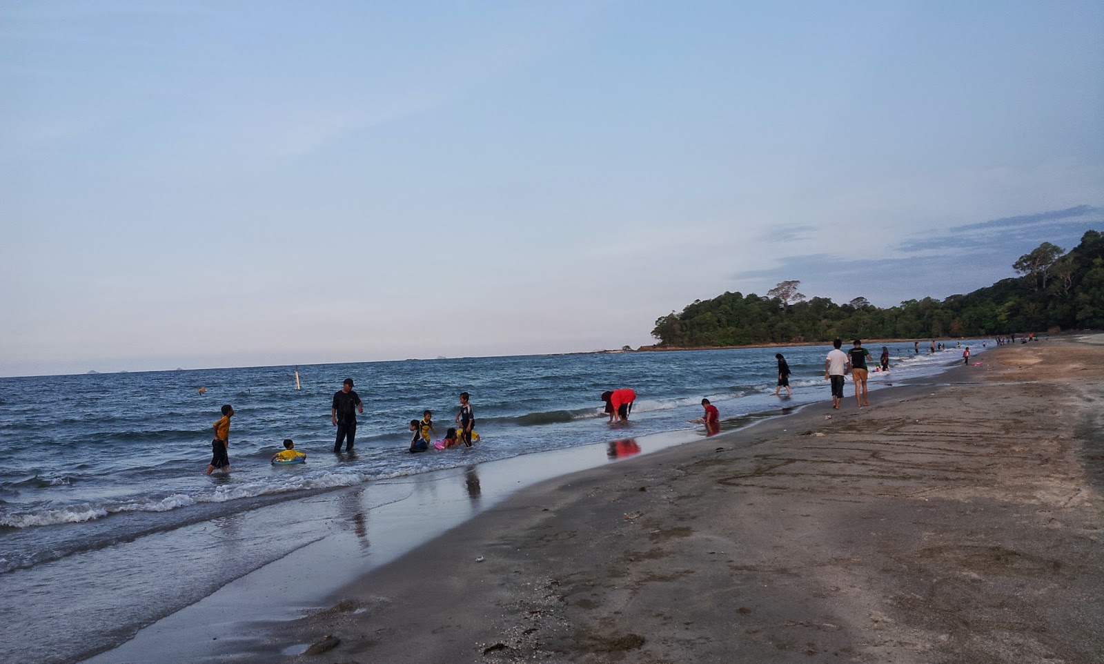 Coretan Pengembaraan : Endau Beach Resort, Pantai Penyabong