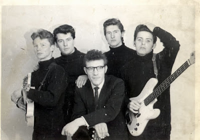 thefootballvoice: Mersey Beat - Johnny Sandon & The Searchers