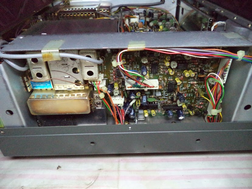 MEDAN RADIO: Icom R-7000