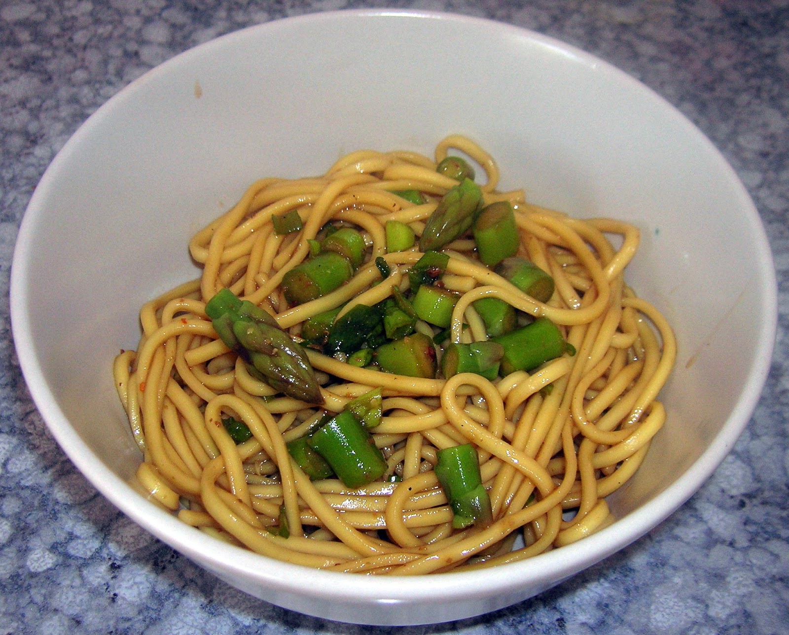 Veganasia: Liang Mian (Al estilo de Sichuan)