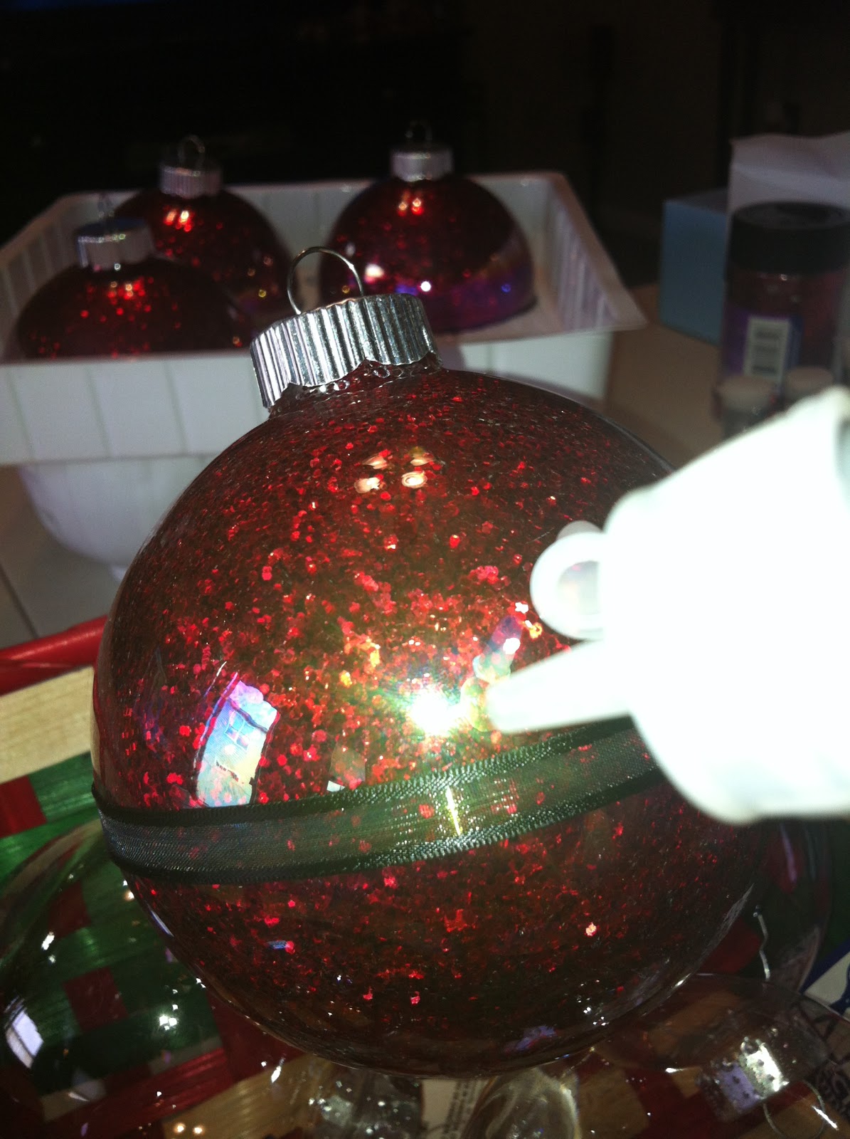 DIY in the Fast Lane: Glitter Santa Belt Ornaments