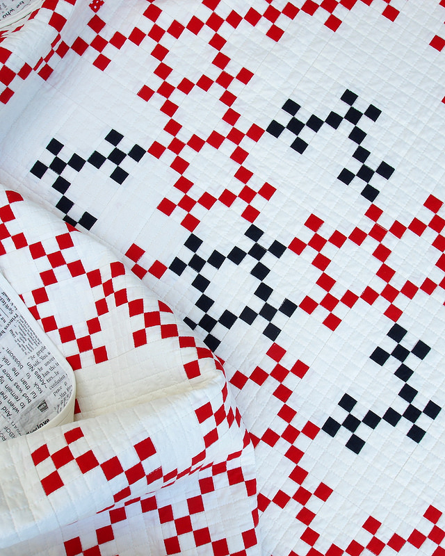 Red and White Double Irish Chain Quilt | Red Pepper Quilts | Bloglovin’