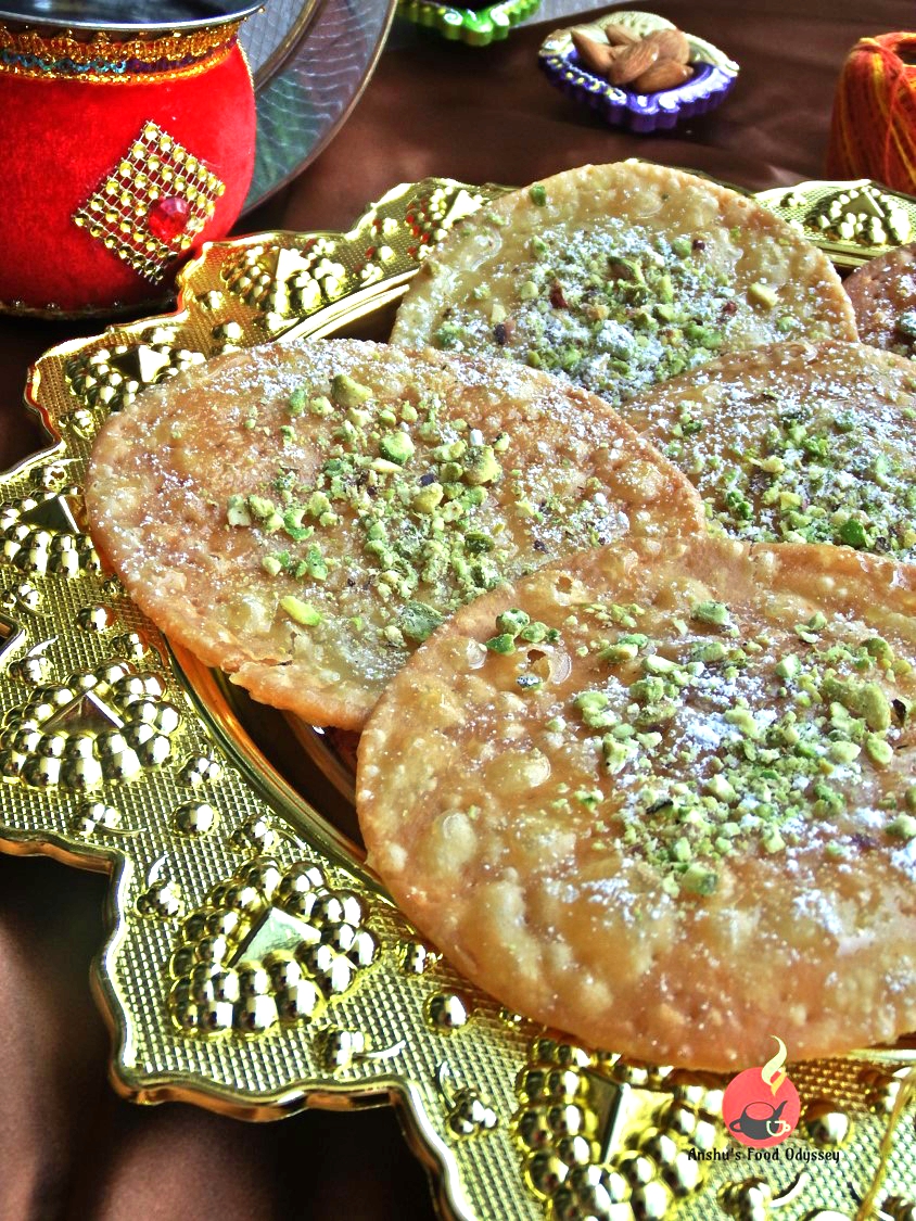 Karva Chauth Special Meethi Mathri | Sweet Indian Fried Flaky Crackers