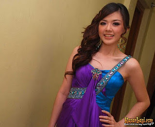 Franda, Presenter Cantik Total FootBall | Informasi Gila