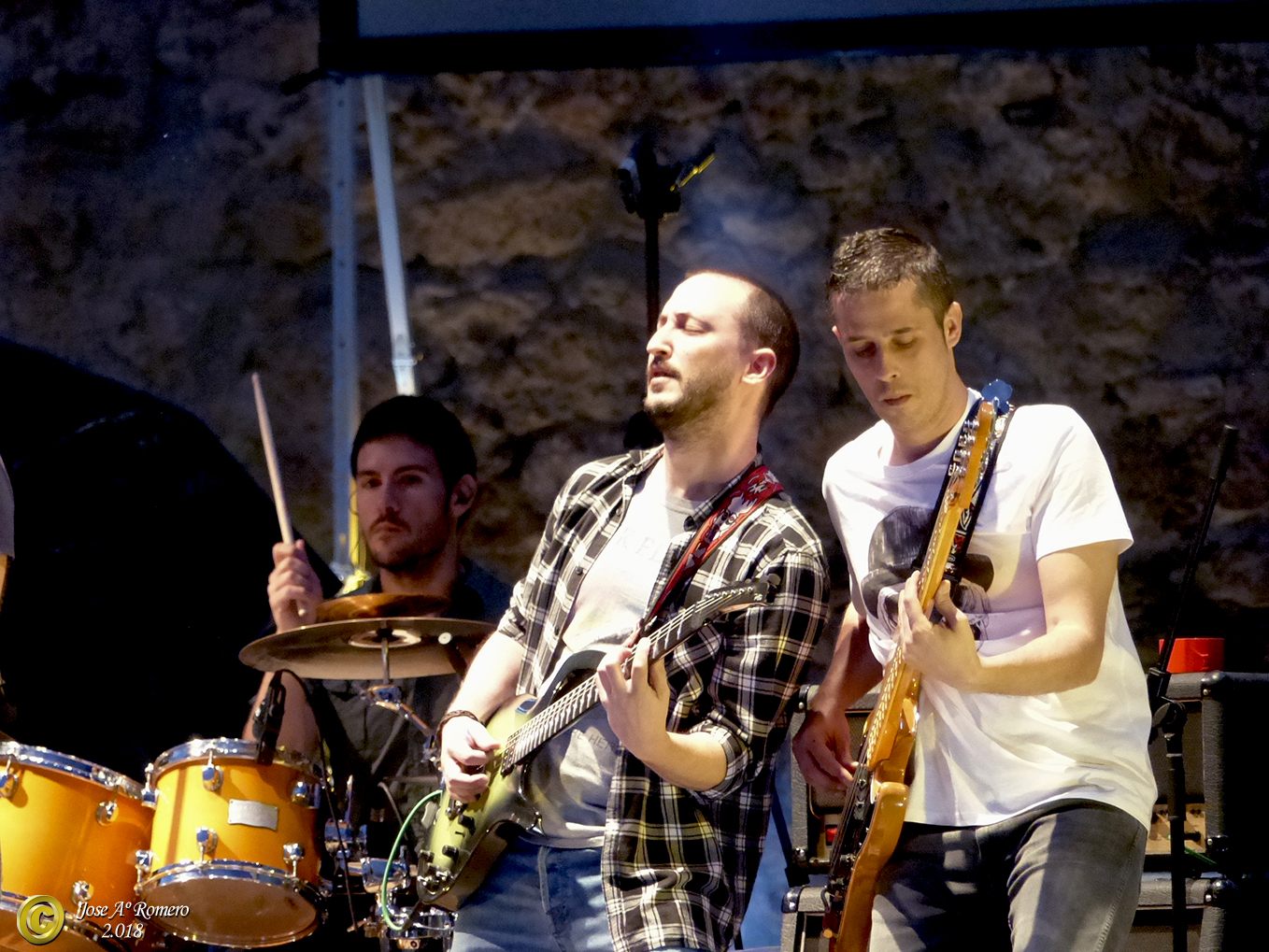 Manzanares en Imágenes: Shaman Rock Band, José (batería), Apeles (bajo ...