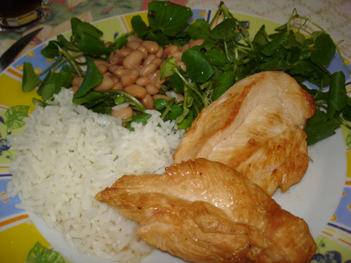 Na cozinha da Eugênia: Filé de frango, arroz, feijão e salada de agrião