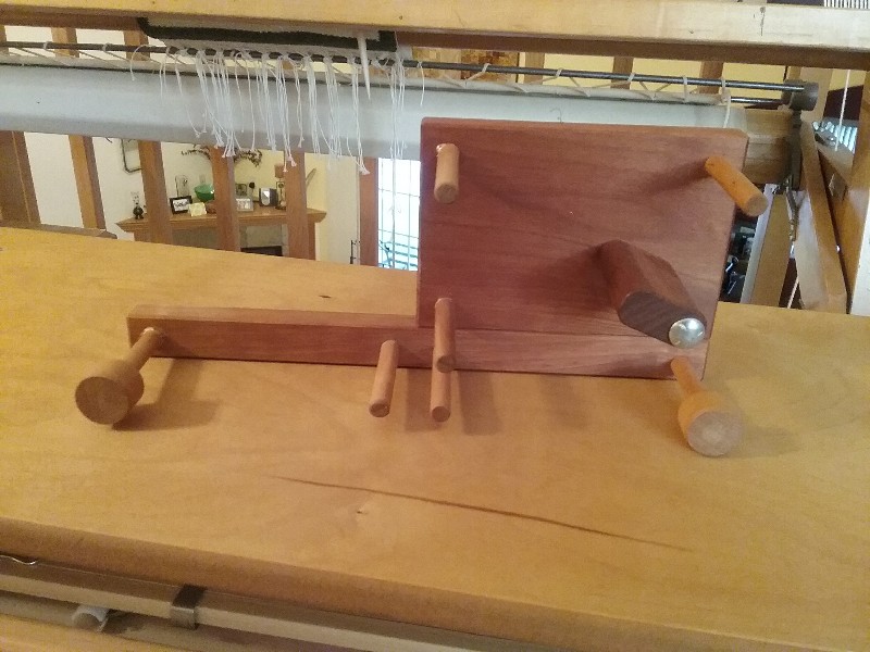 Down the Rabbit-hole of Fiberland: Band looms