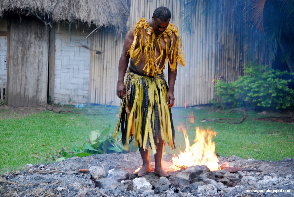 MELBOURNE.SNAPS: Ouch - Beqa Fire Walkers II
