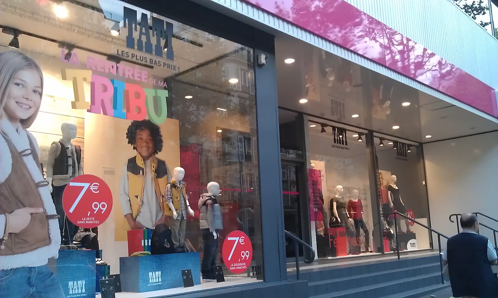 Exclamation : Production et Marketing tactique: Coup de jeune pour les ...