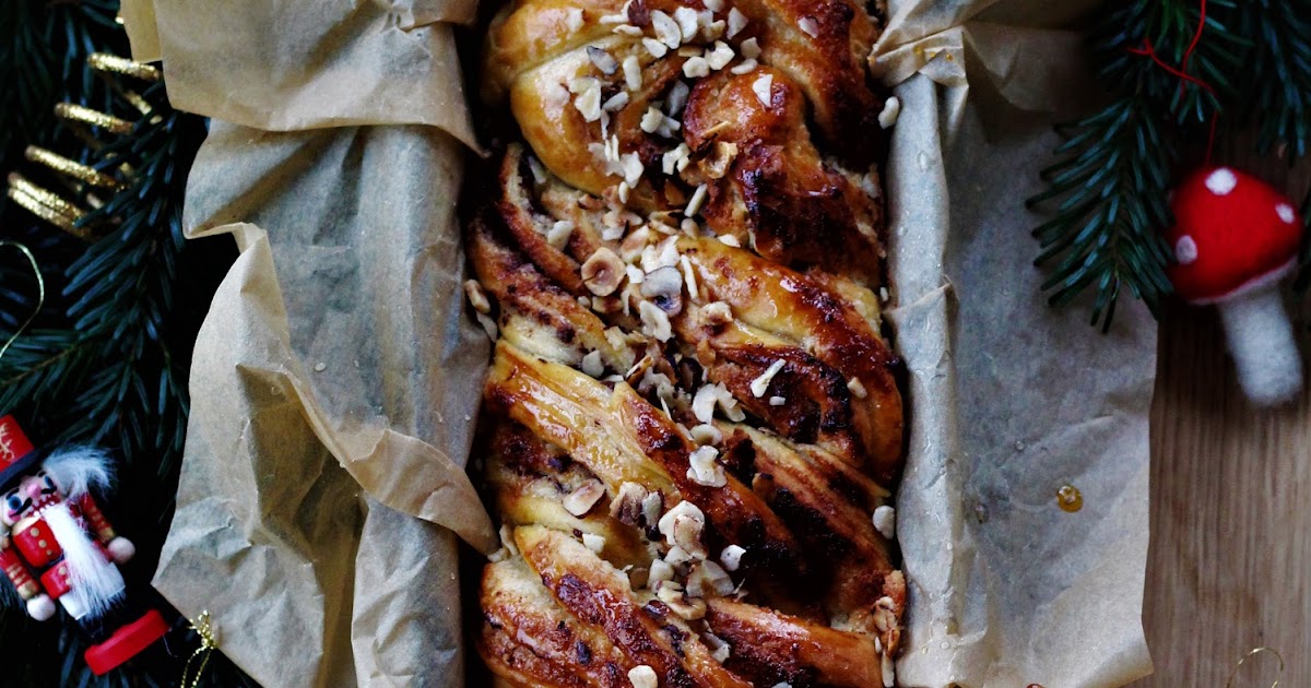 Jule-babka med marcipan, chokolade og hasselnødder