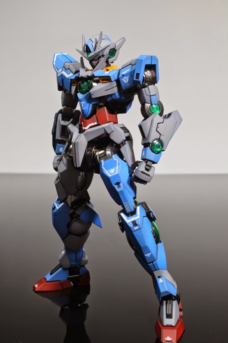 Custom Build: MG 1/100 00 Qan [T] with Special Flame Effects