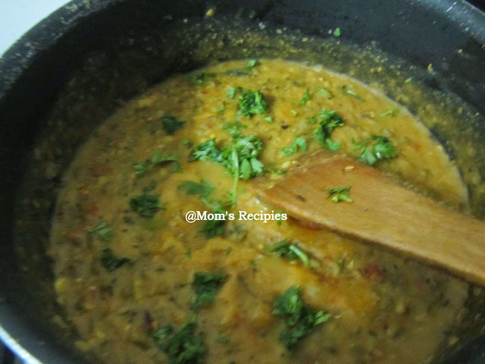 Mom's Recipies: Hara Moong Dal Tadka / Hara Dal Fry / Green Gram Tadka