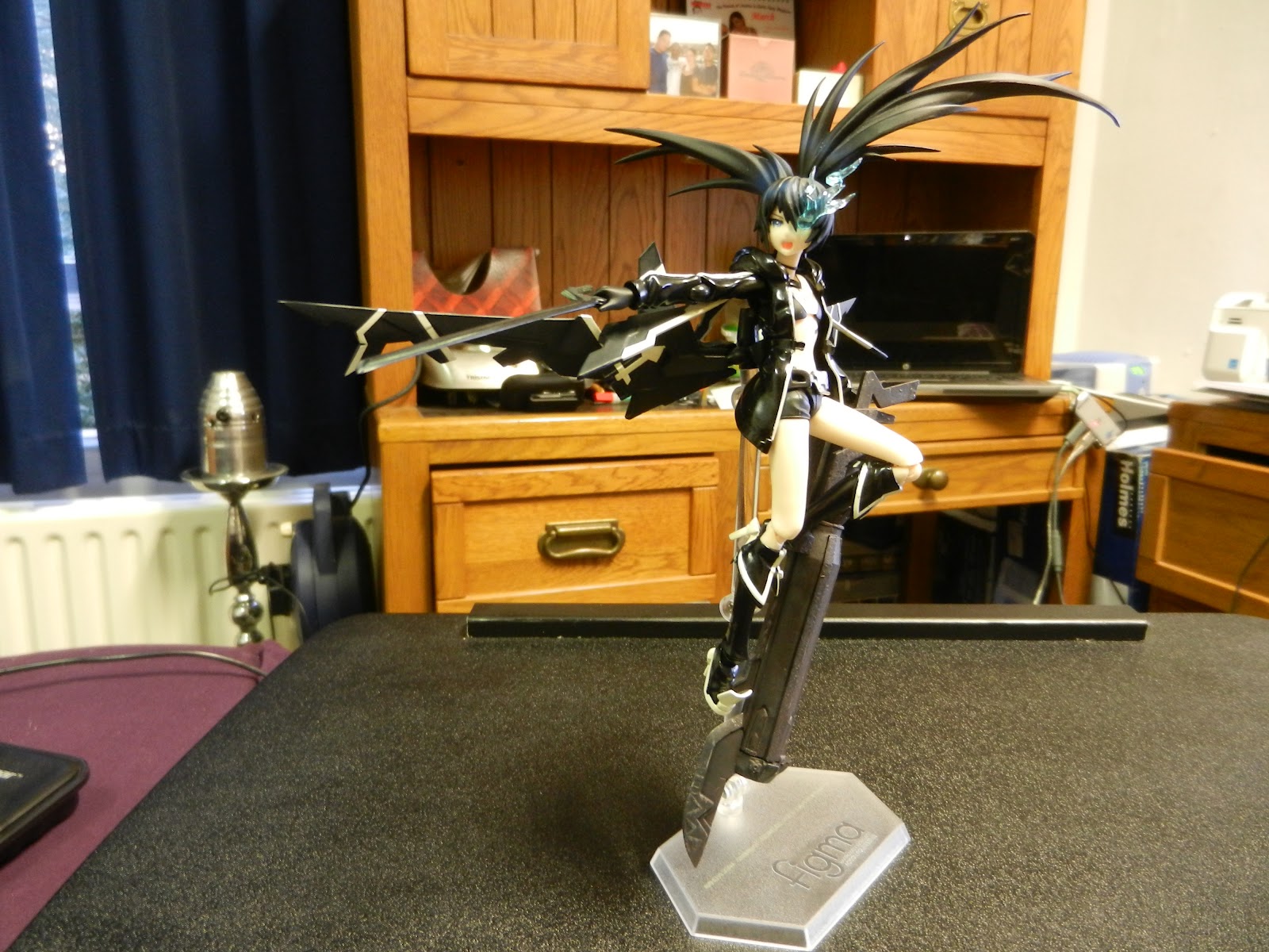 A Hobbyists' World: Review 5: figma Black Rock Shooter The Game: BRS ...