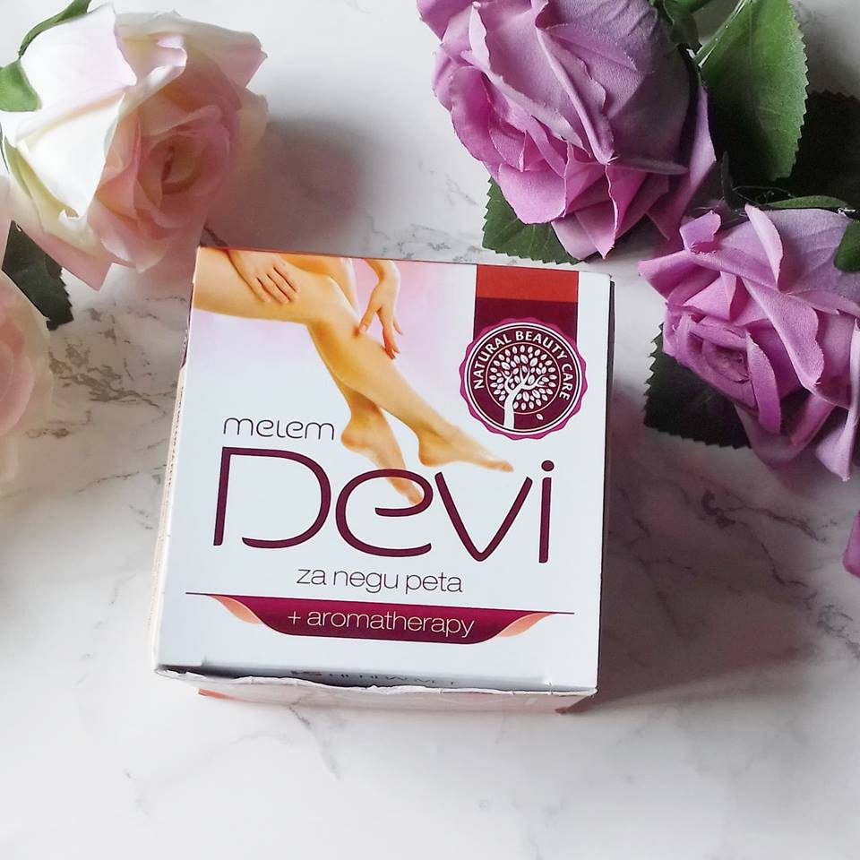 Sa kozmetikom na ti : Devi melem za negu peta