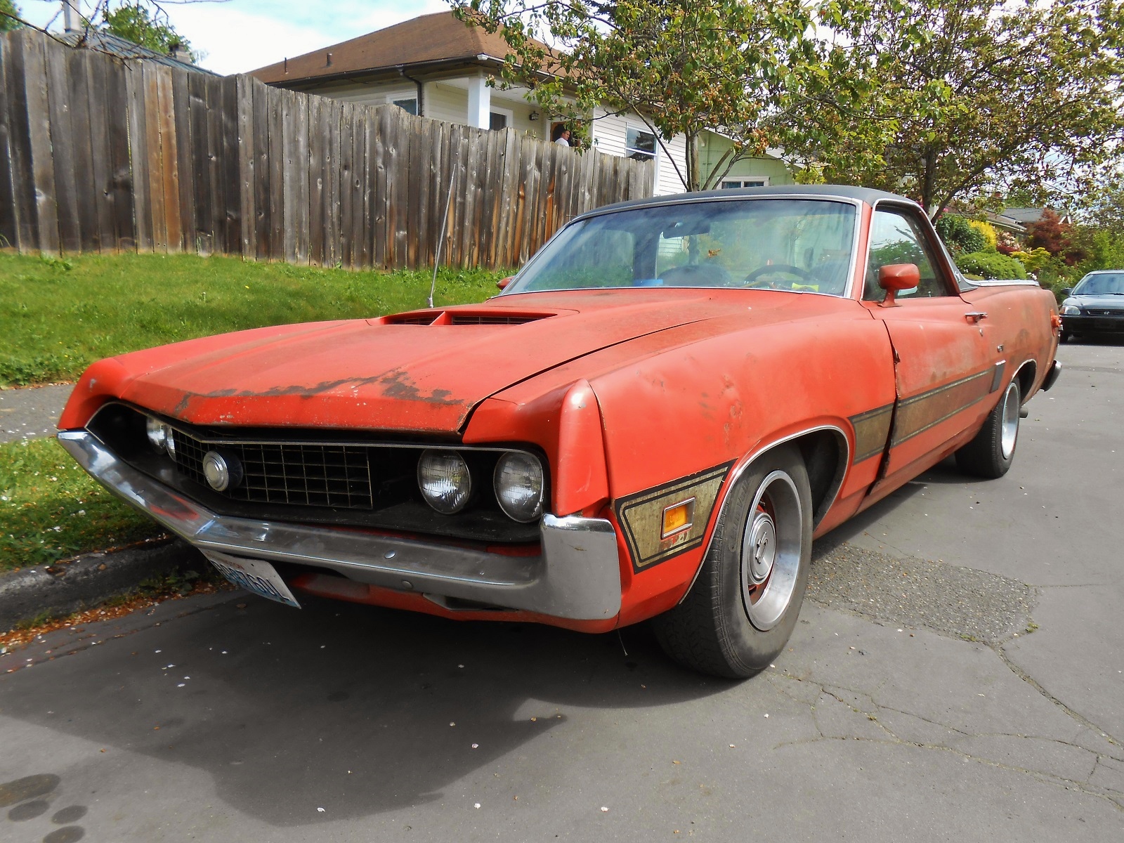 Seattle's Parked Cars: 1970 Ford Ranchero GT