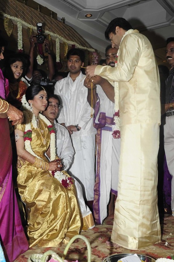 Top Pictures: Jayam Ravi Aarthi Wedding Photos