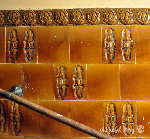 kafel #54 | old kafel story · szlakiem starych kafli ukrytych w kamienicach