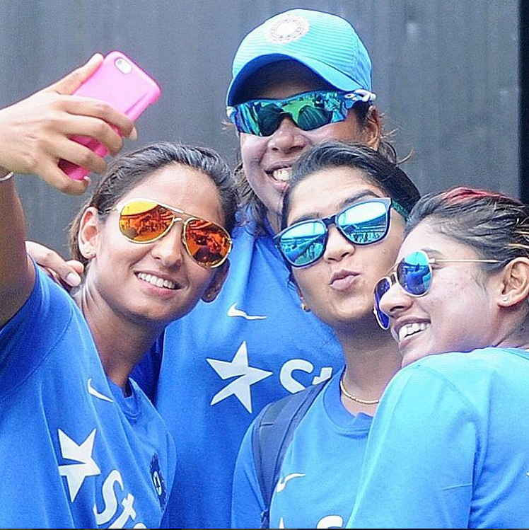 🔴 Harmanpreet kaur (cricketer) wiki/bio/photos/family/net worth/affairs ...