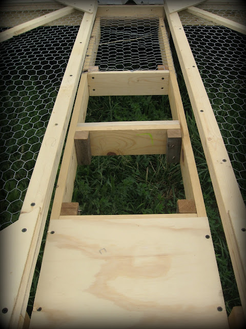 Thoughts From Jules...: The 2nd Movable Chicken Pen Project...