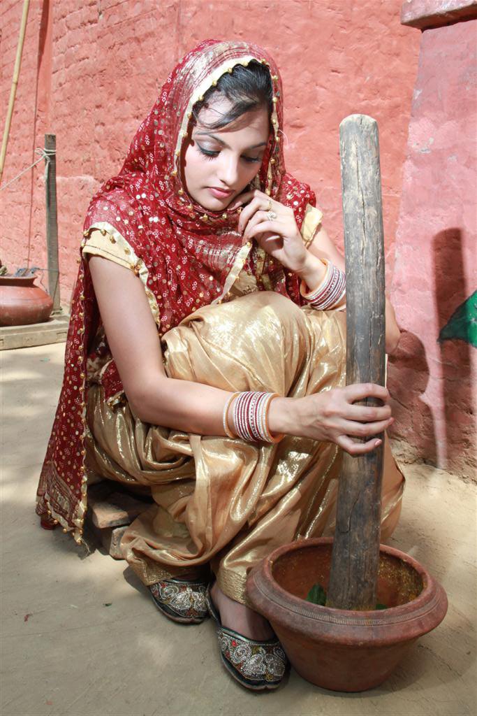 bollywood2hollywoodpro.blogspot.in: Jaismin jassi Punjabi singer Model ...