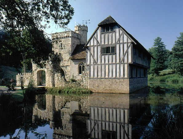 Outsider Environments Europe: John and Jo Mew, Braylsham Castle
