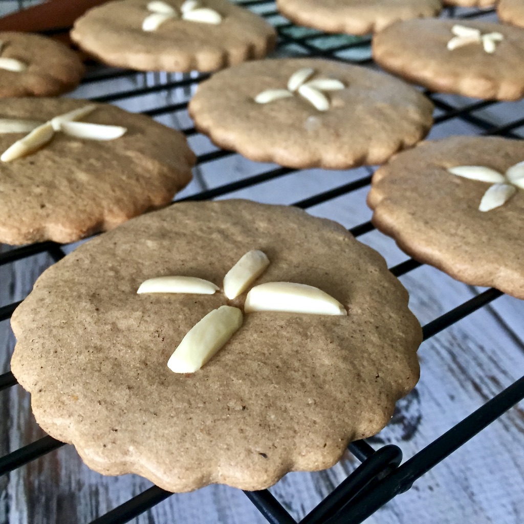 All That's Left Are The Crumbs: Winter Spice Soetkoekies ~ # ...