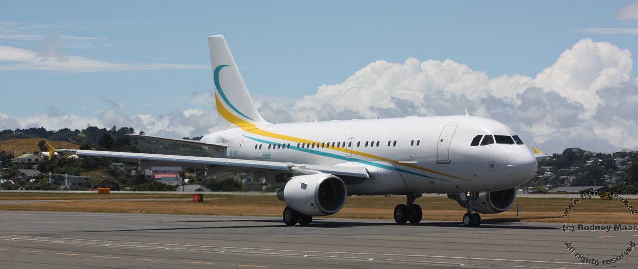 Rodney's Aviation Ramblings: AC/DC-chartered Comlux Aviation A319 departs