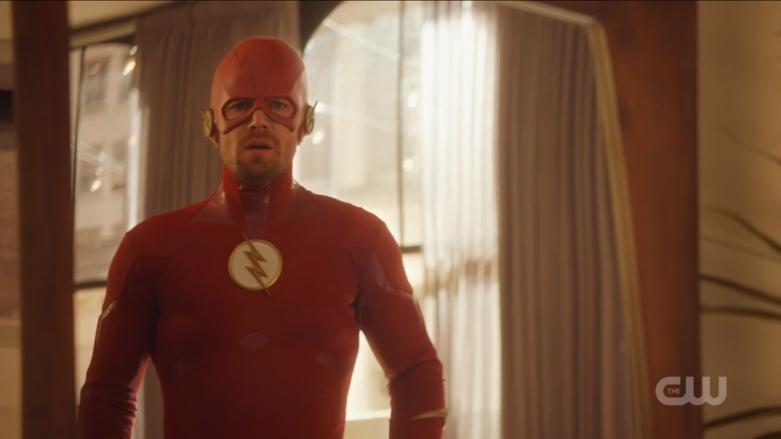 THE FLASH "ELSEWORLDS, PART 1" REVIEW